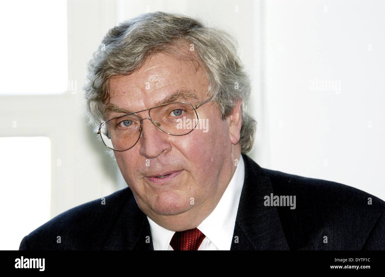 2002 the hi-res stock photography and images - Alamy