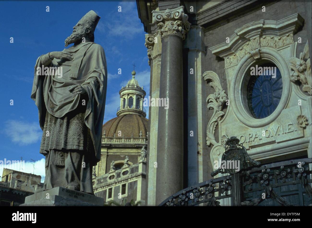 Statue in front of the Cathedral of Catania, 1999 Stock Photo - Alamy