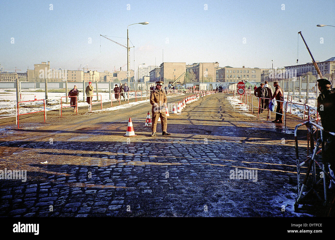 Fall of berlin wall at potsdamer platz hi-res stock photography and ...