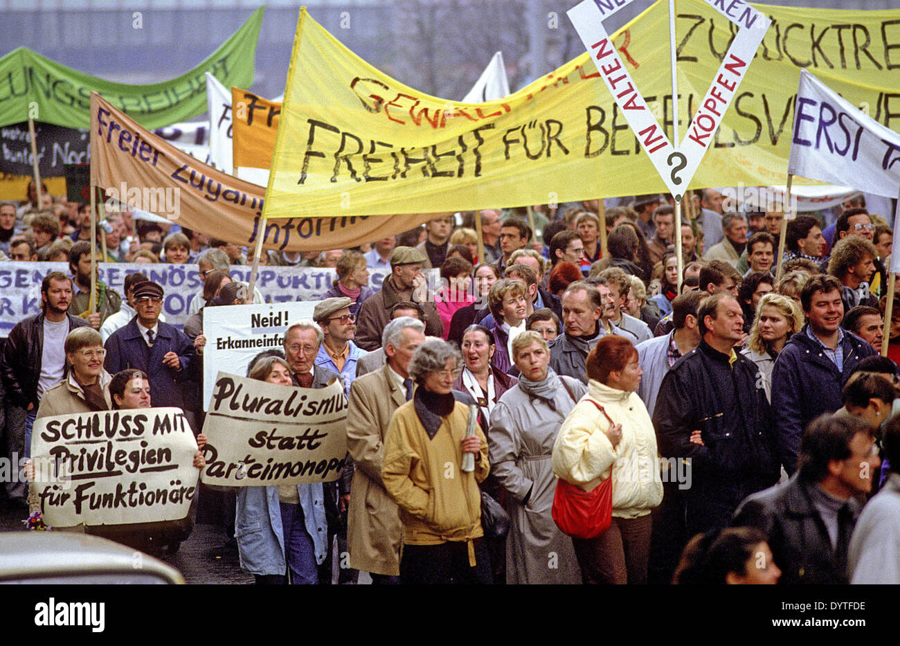Alexanderplatz 1989 High Resolution Stock Photography and Images - Alamy