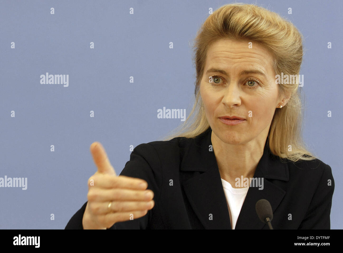 Ursula von der leyen hi-res stock photography and images - Alamy