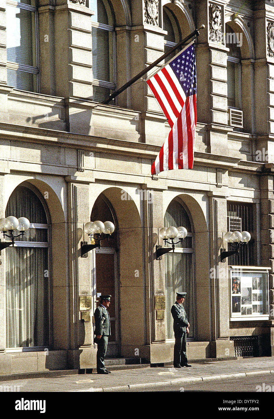 Embassy buildings hi-res stock photography and images - Alamy