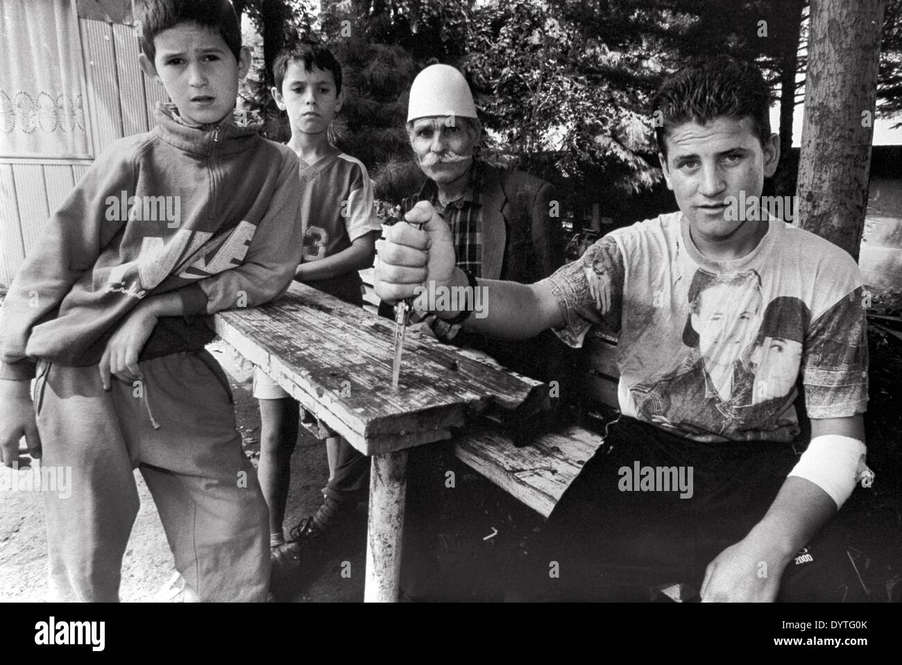 1990 family hi-res stock photography and images - Alamy