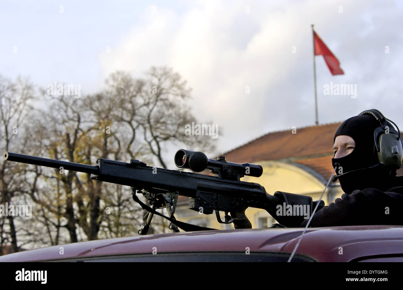 Police Marksman High Resolution Stock Photography and Images - Alamy