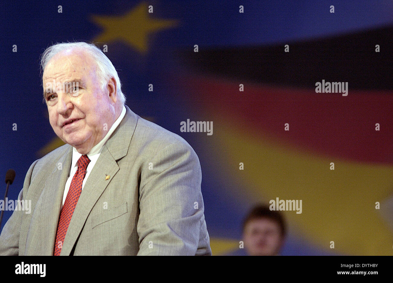 04 05 2000 hi-res stock photography and images - Alamy