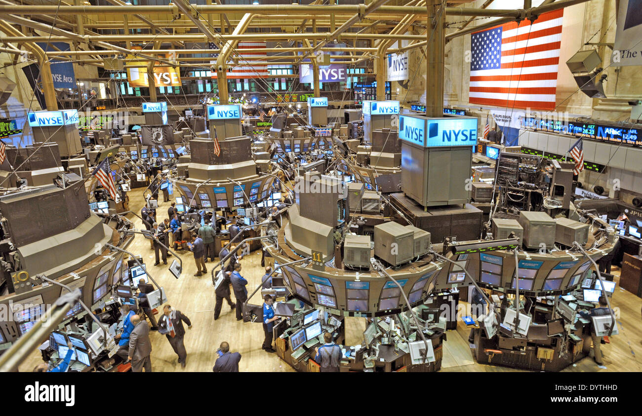 Floor of the new york stock exchange hi-res stock photography and ...