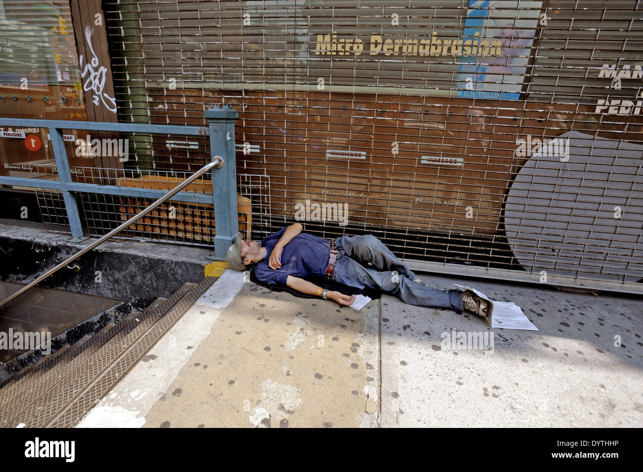 Subway new york homeless hi-res stock photography and images - Alamy