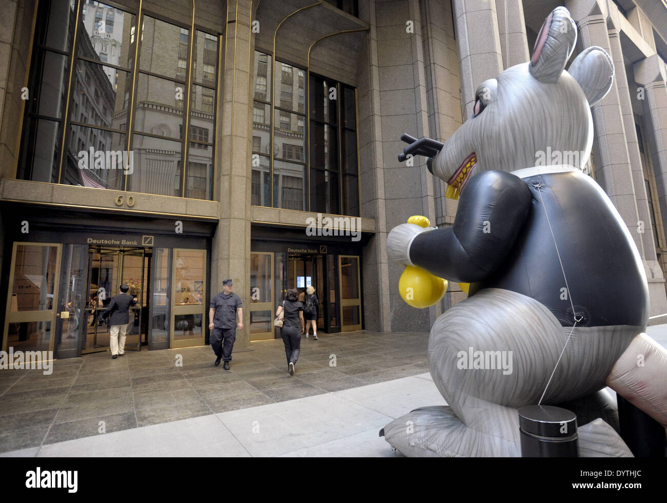 Deutsche bank sign hi-res stock photography and images - Alamy