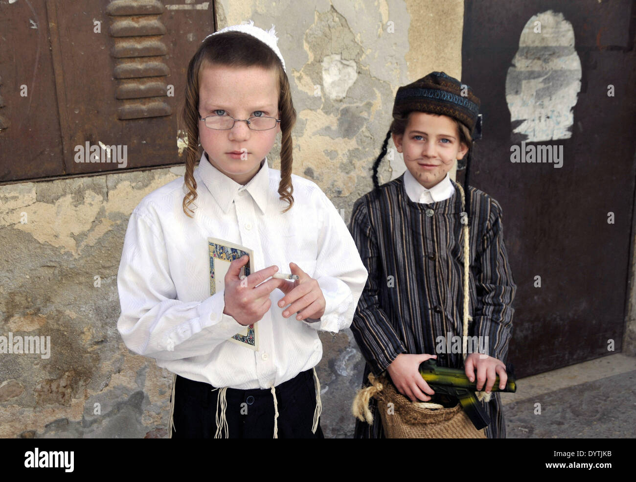 Mea shearim jewish orthodox district hi-res stock photography and ...