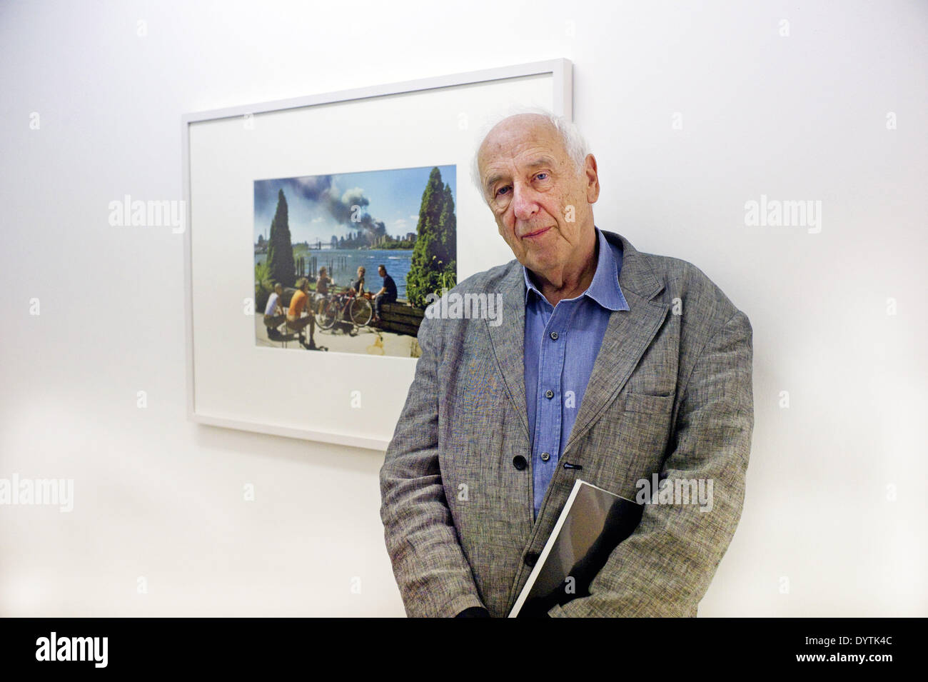 Thomas Hoepker High Resolution Stock Photography and Images - Alamy