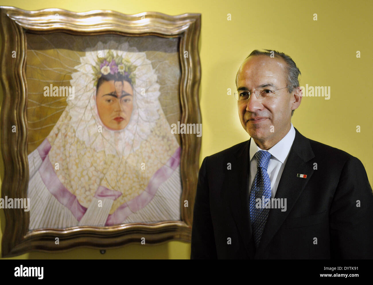 Frida kahlo self portrait as a tehuana hi-res stock photography and ...