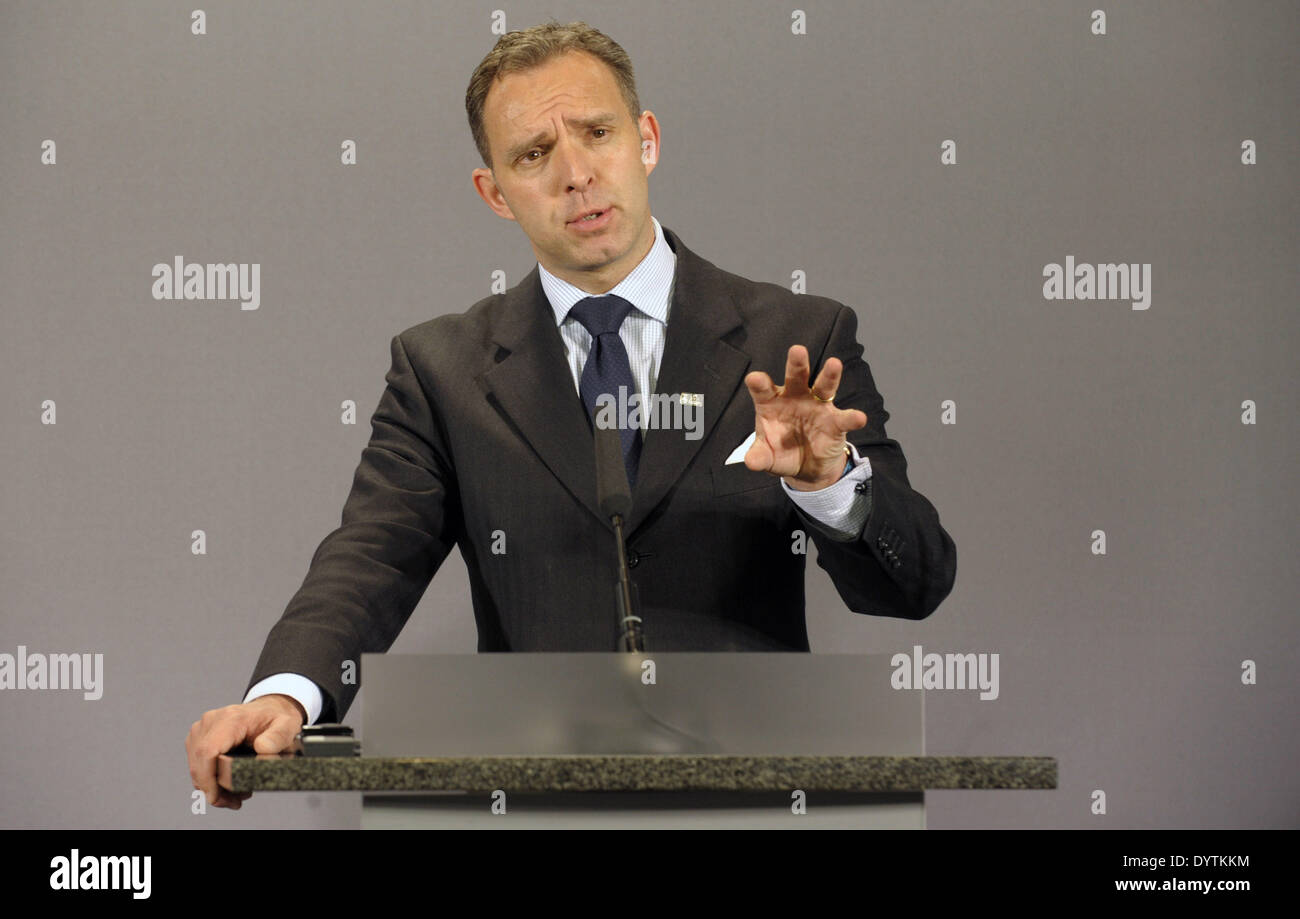 Mark sedwill hi-res stock photography and images - Alamy