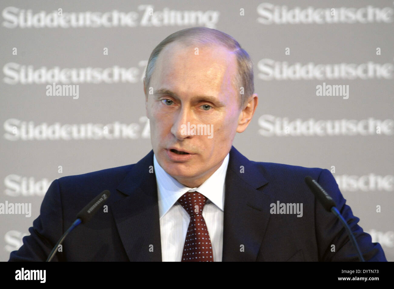 Portrait meeting putin hi-res stock photography and images - Alamy
