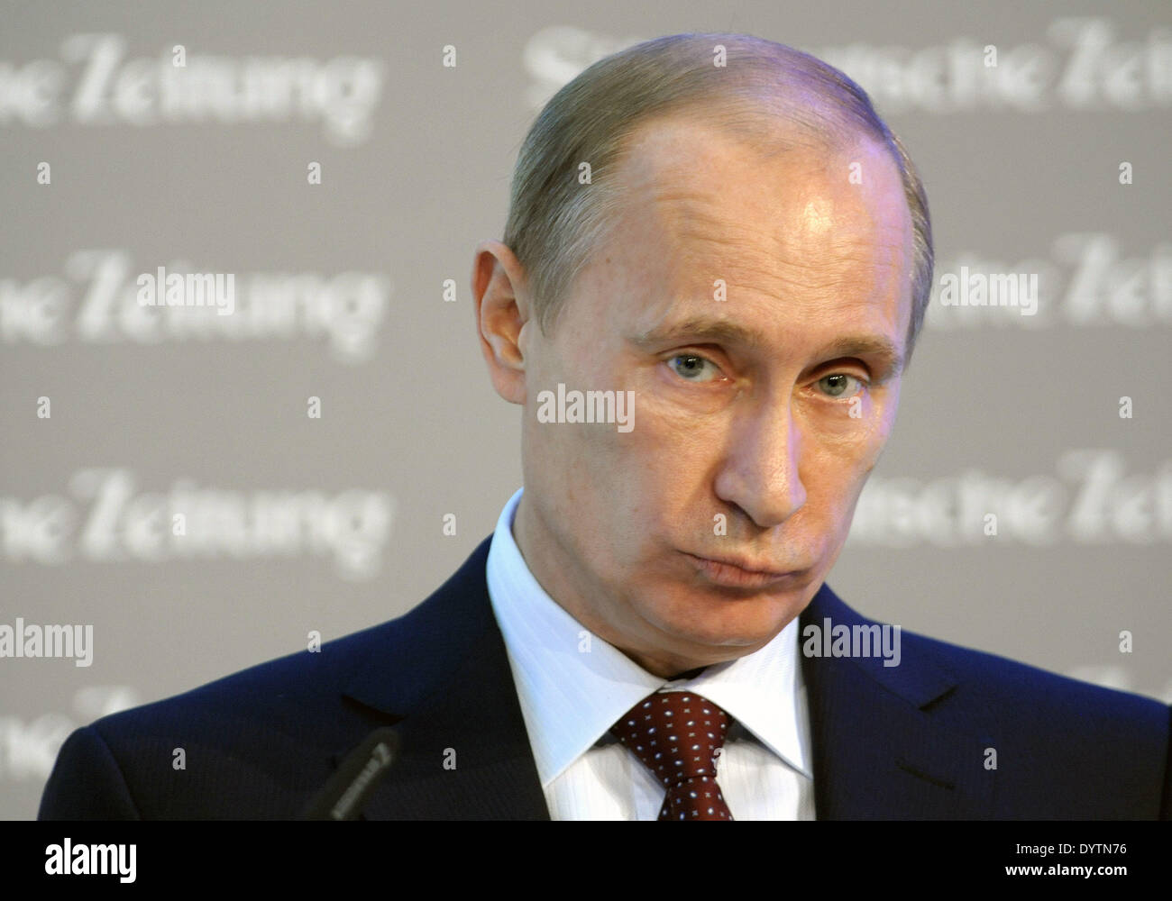 Portrait meeting putin hi-res stock photography and images - Alamy