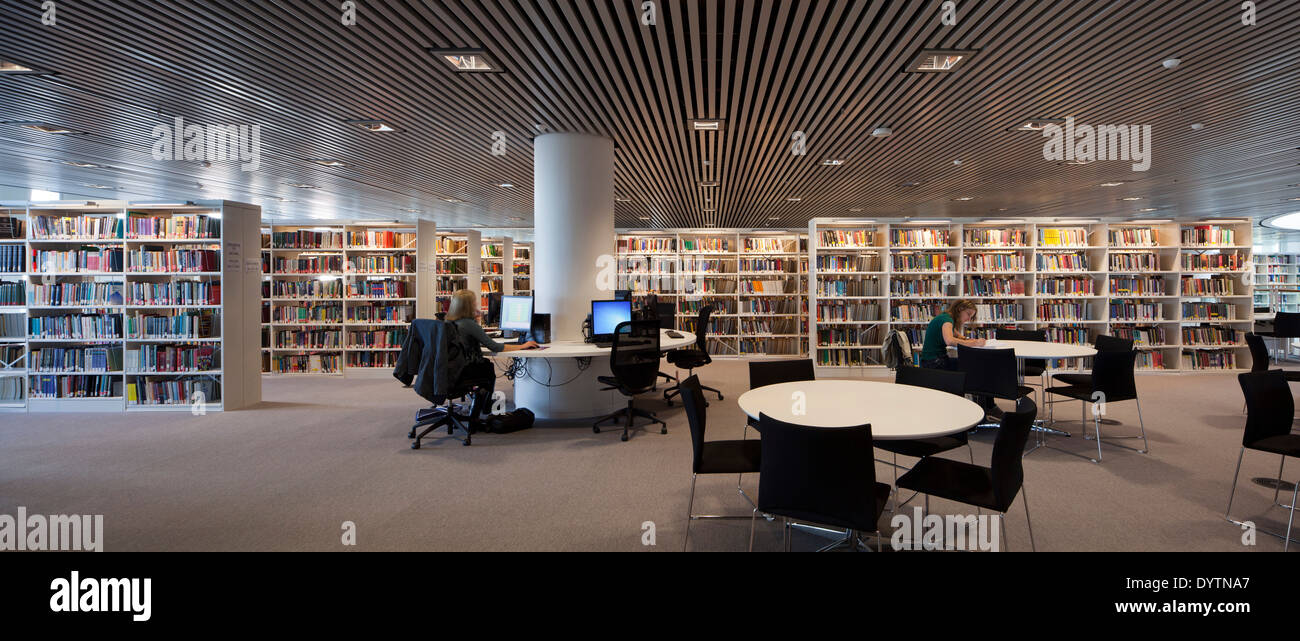 People in the Library, Aberdeen University Stock Photo - Alamy