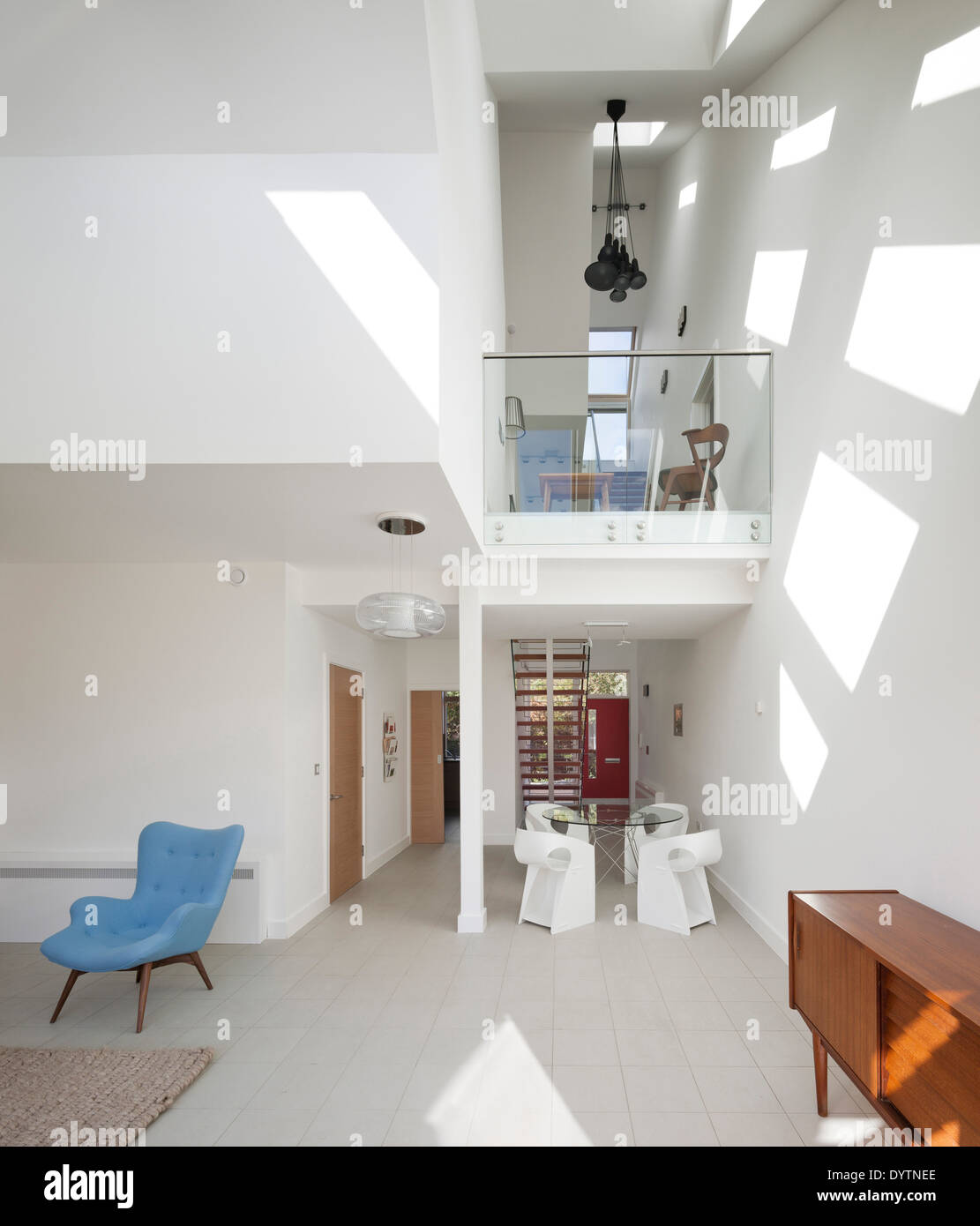 Upper floor gallery hi-res stock photography and images - Alamy
