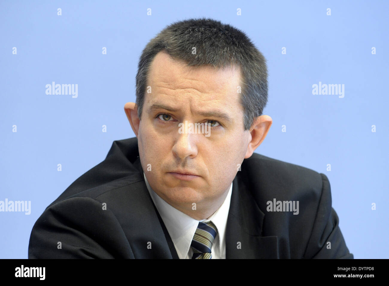 J kramer hi-res stock photography and images - Alamy