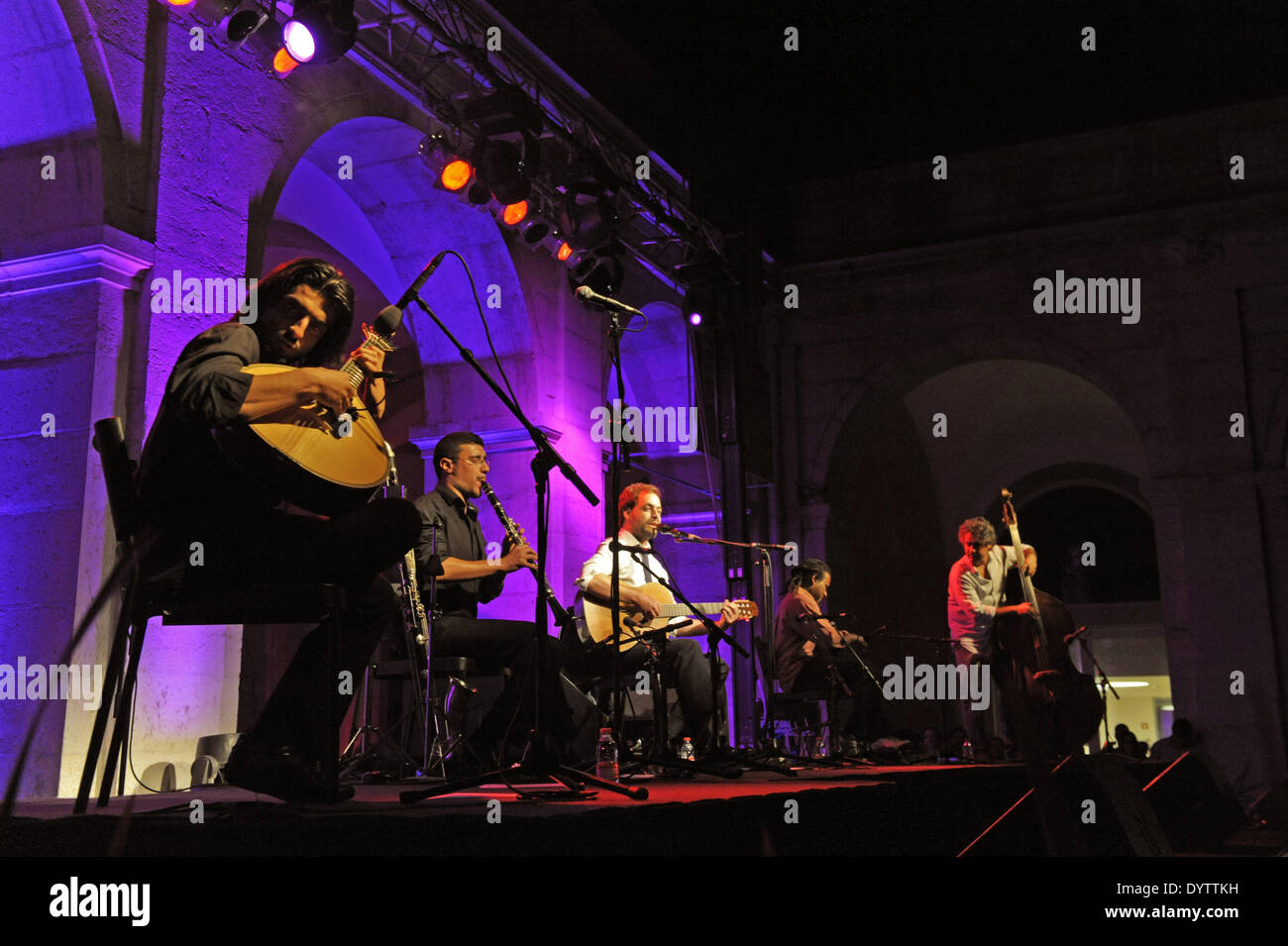 Fado instrument hi-res stock photography and images - Alamy