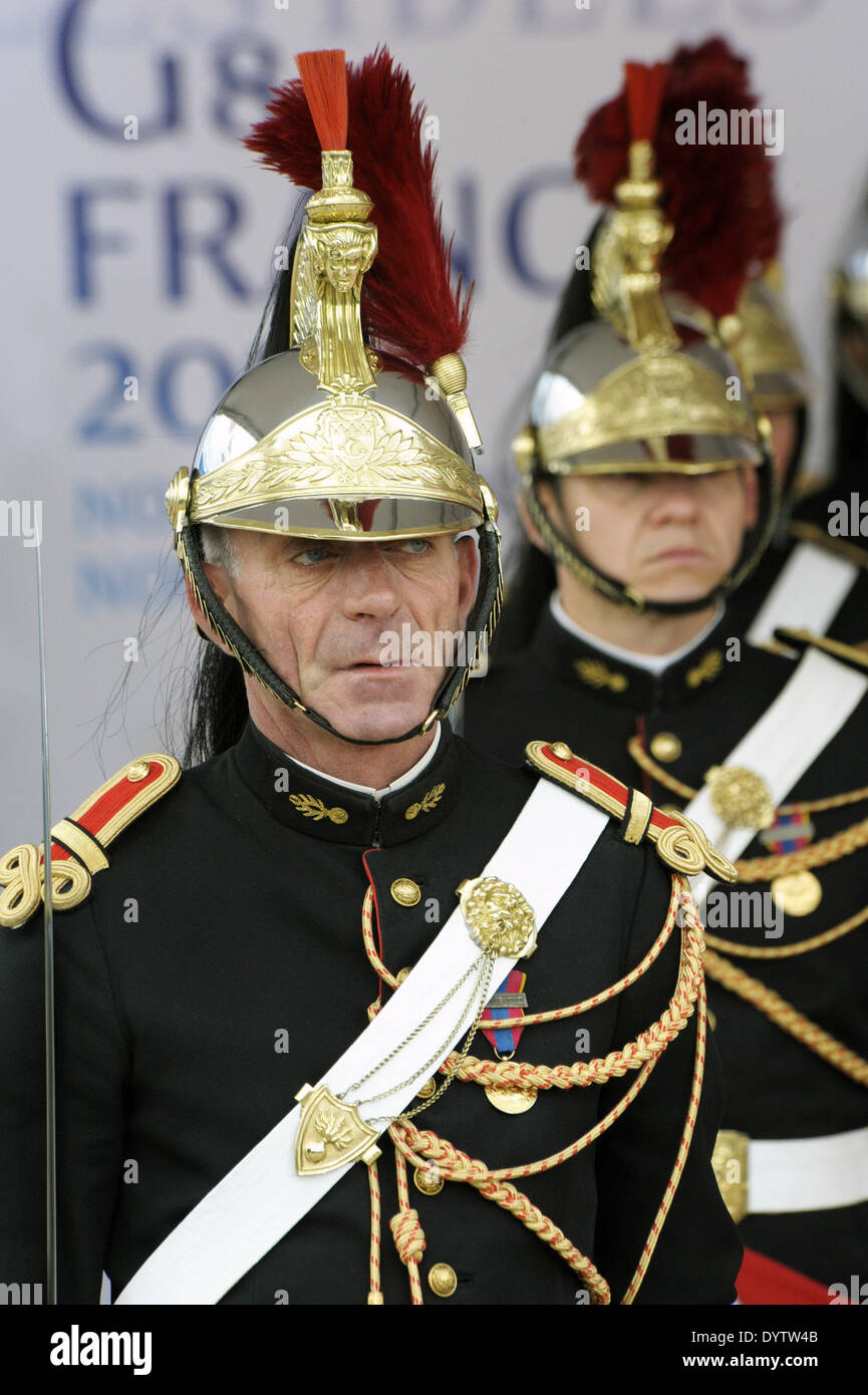 Law guard hi-res stock photography and images - Alamy