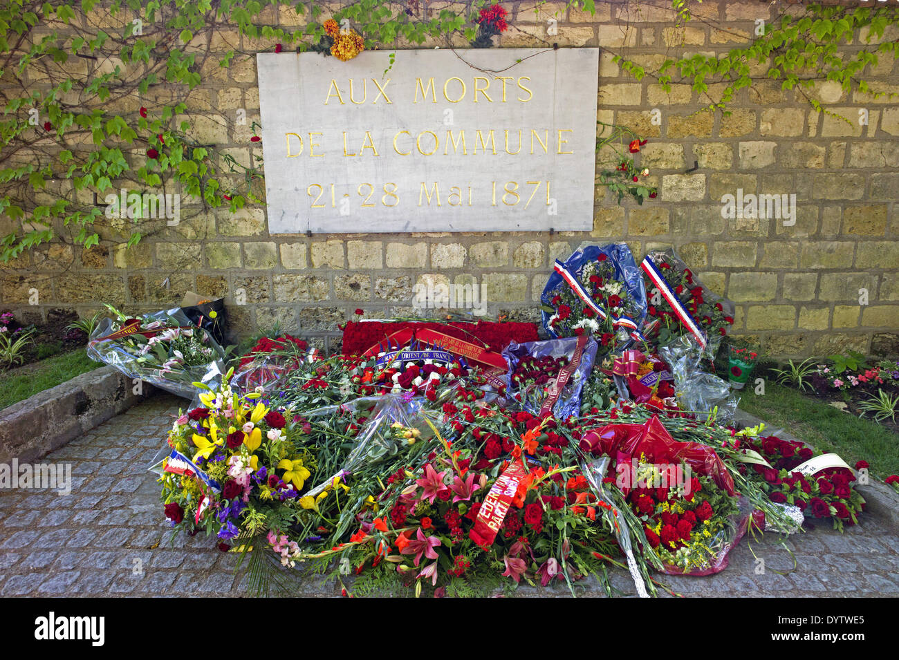 Communards paris hi-res stock photography and images - Alamy