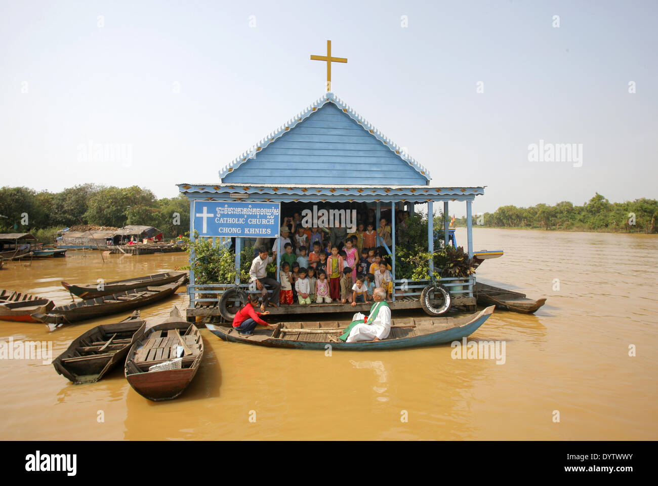 A floating village Stock Photo - Alamy