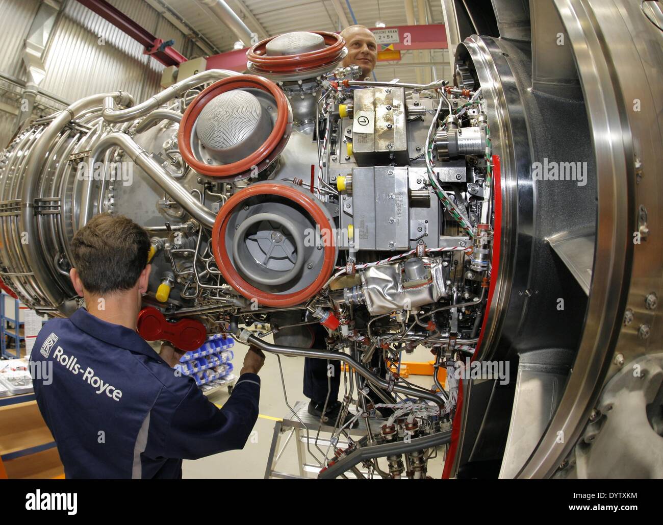 Rolls royce aircraft engines hi-res stock photography and images - Alamy