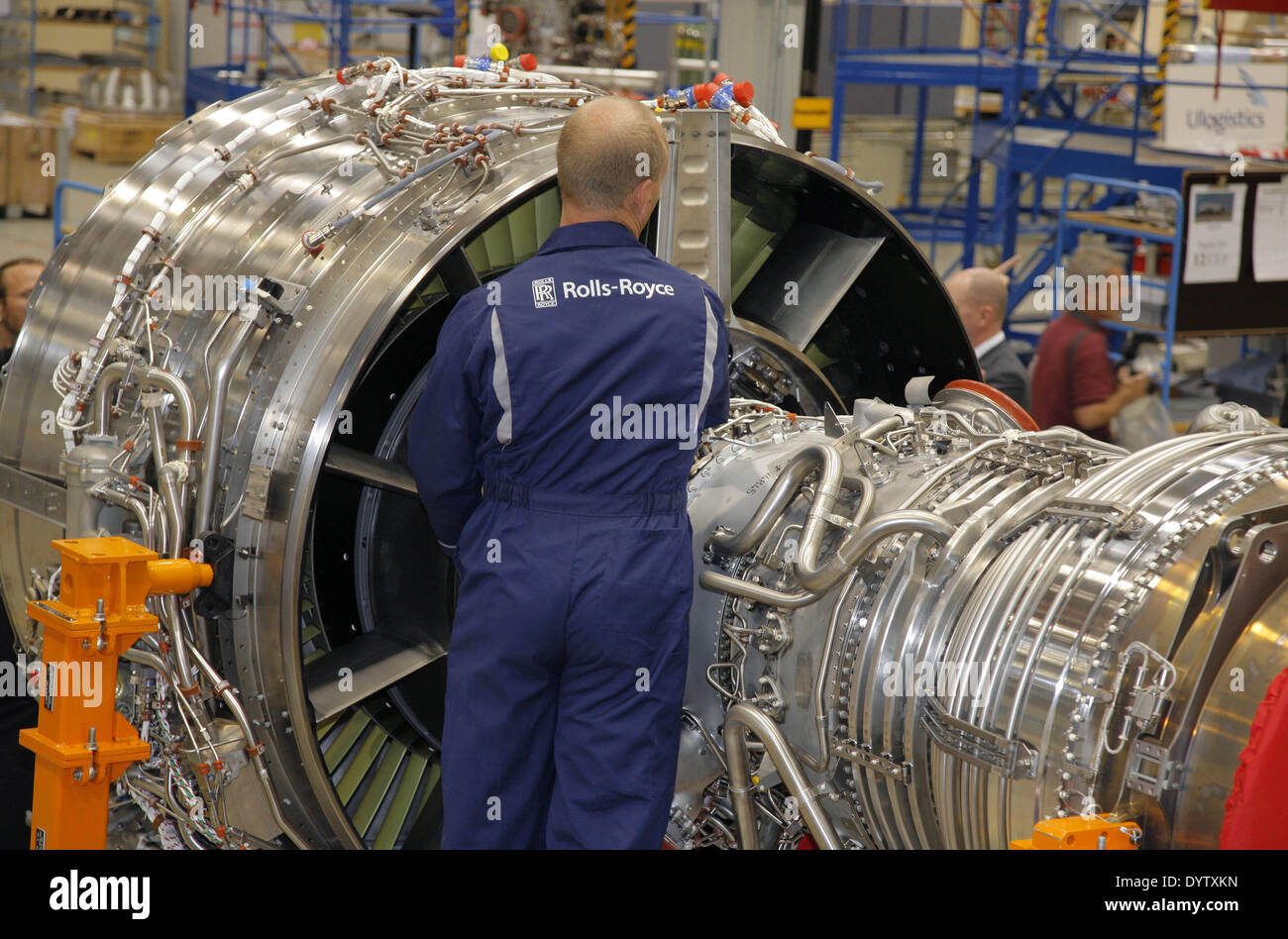 Rolls and royce and engine and employee hi-res stock photography and ...