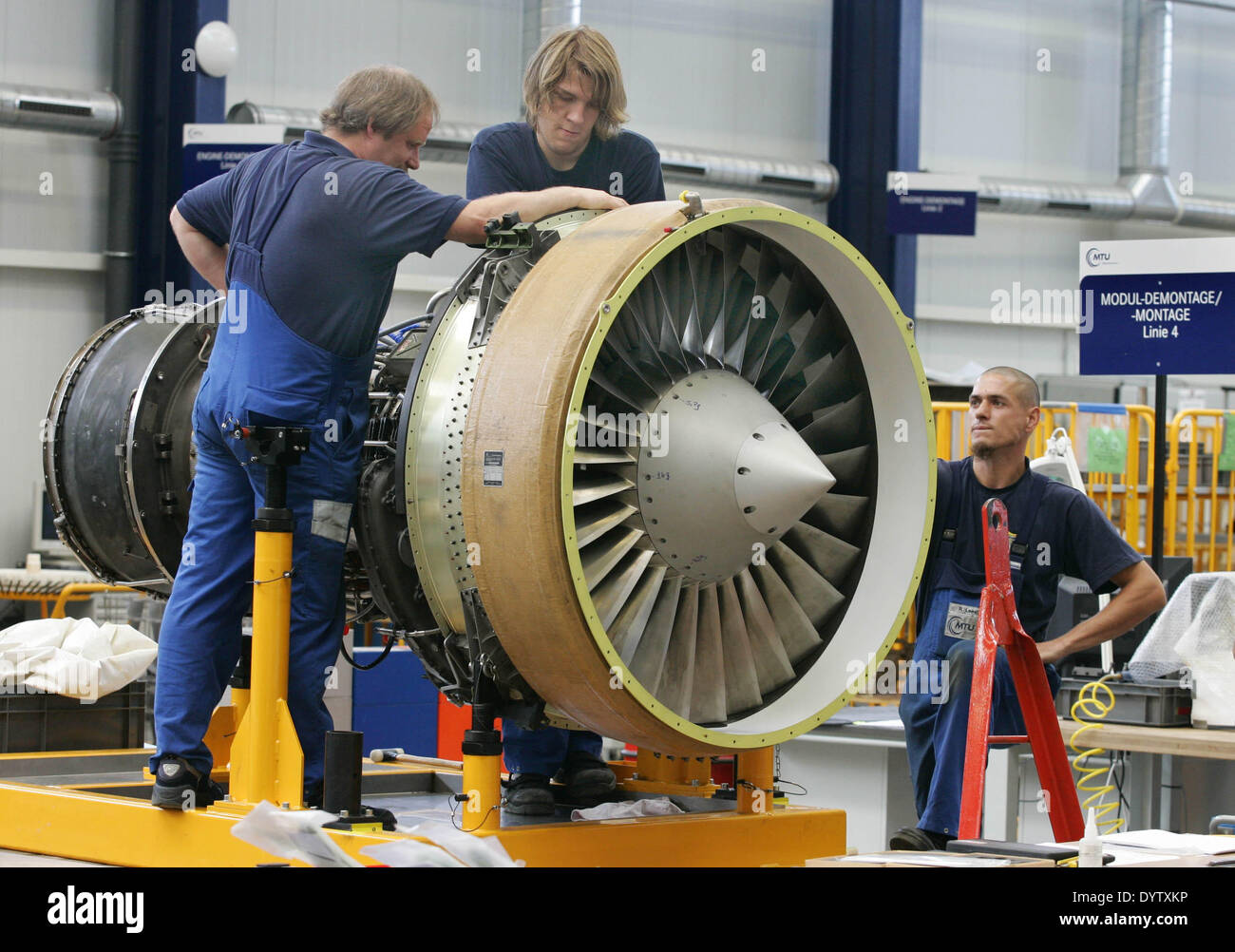 Mtu engine hi-res stock photography and images - Alamy