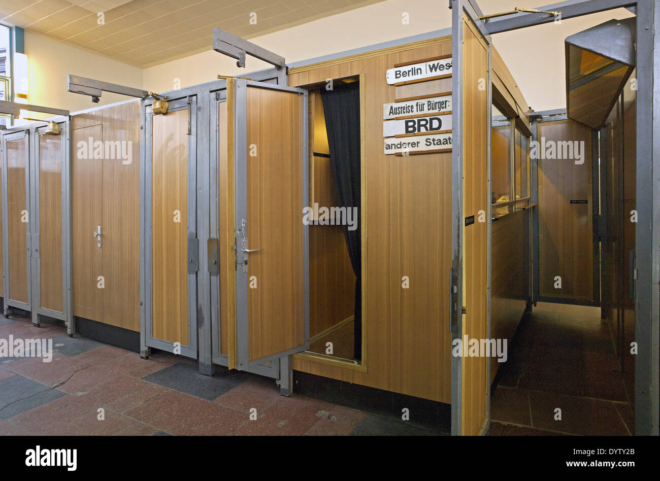 Perspective border hi-res stock photography and images - Alamy