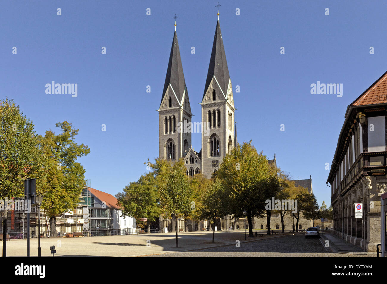 Cathedral halberstadt hi-res stock photography and images - Alamy
