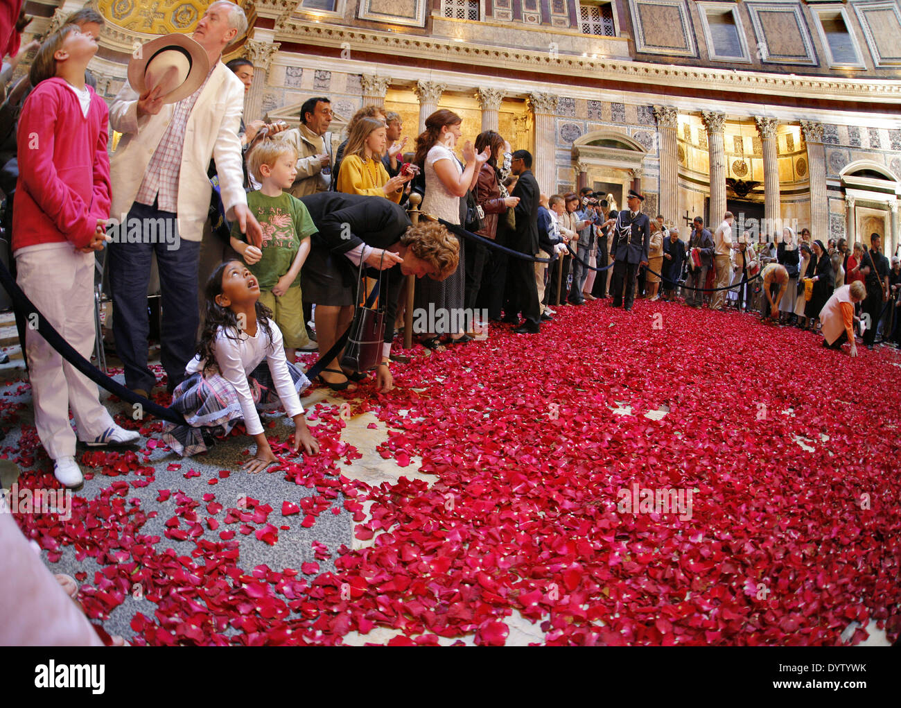 Pantheon pentecost rose petals hi-res stock photography and images - Alamy