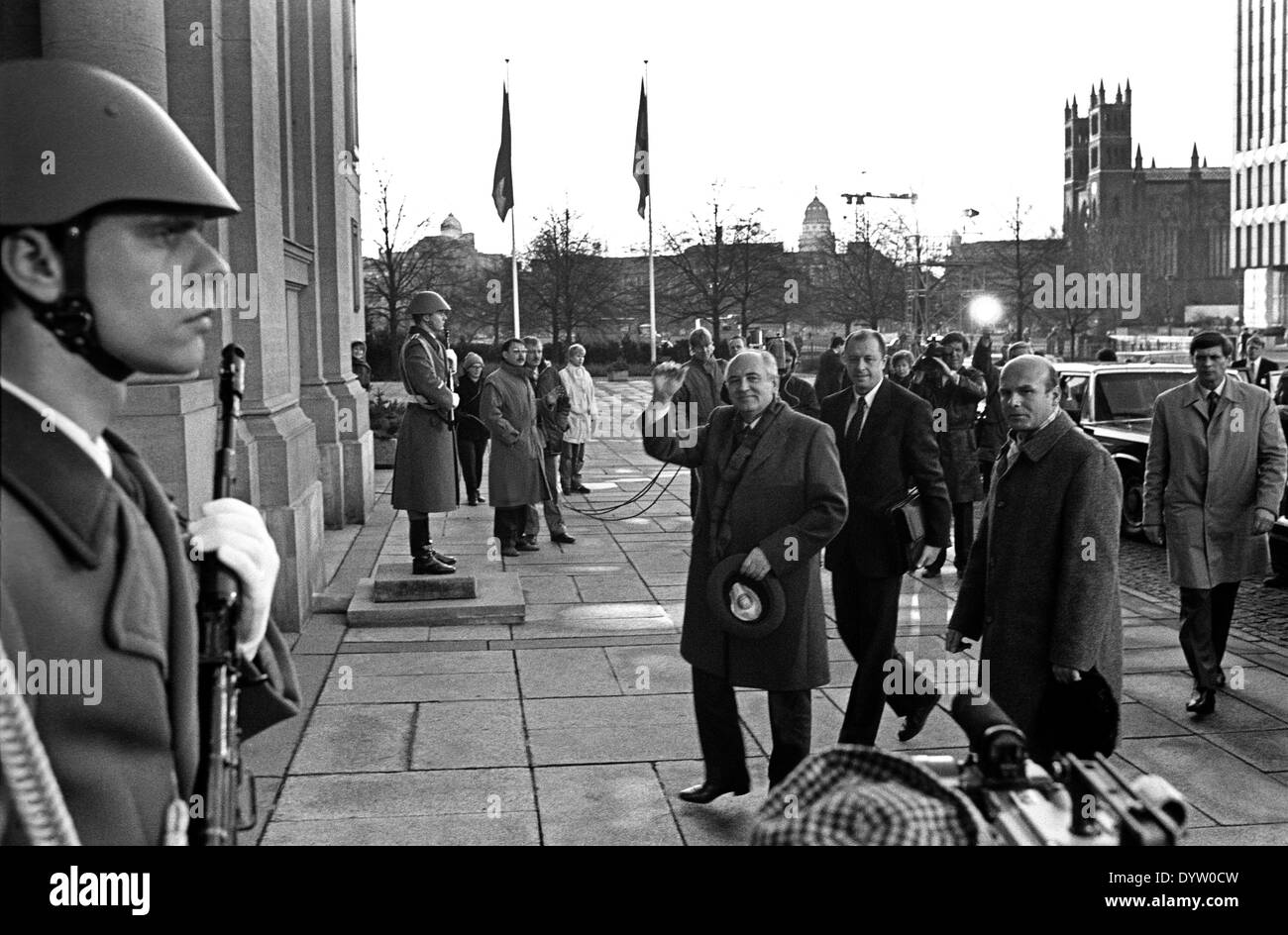 Mikhail sergeyevich gorbachev Black and White Stock Photos & Images - Alamy
