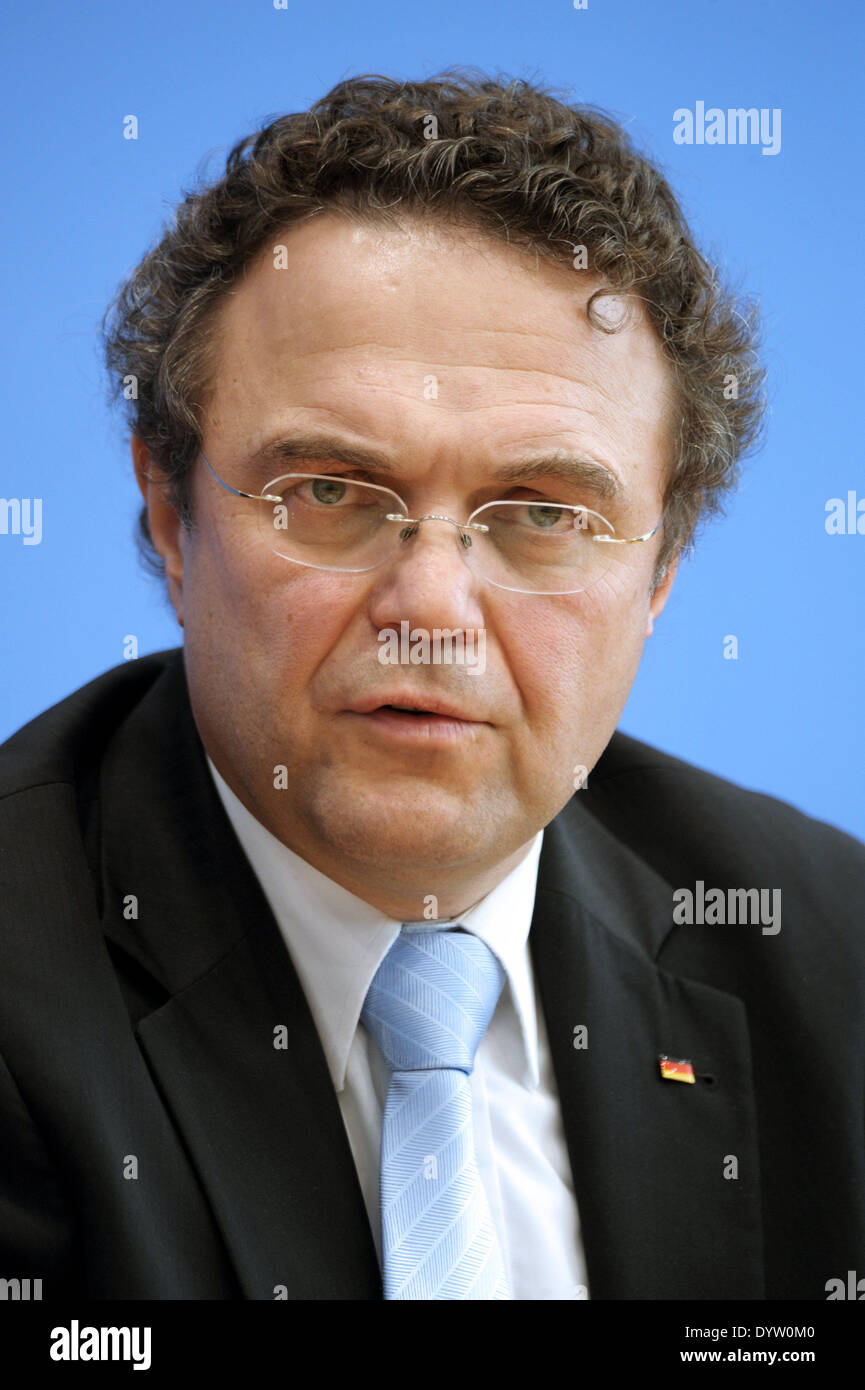 Government database hi-res stock photography and images - Alamy