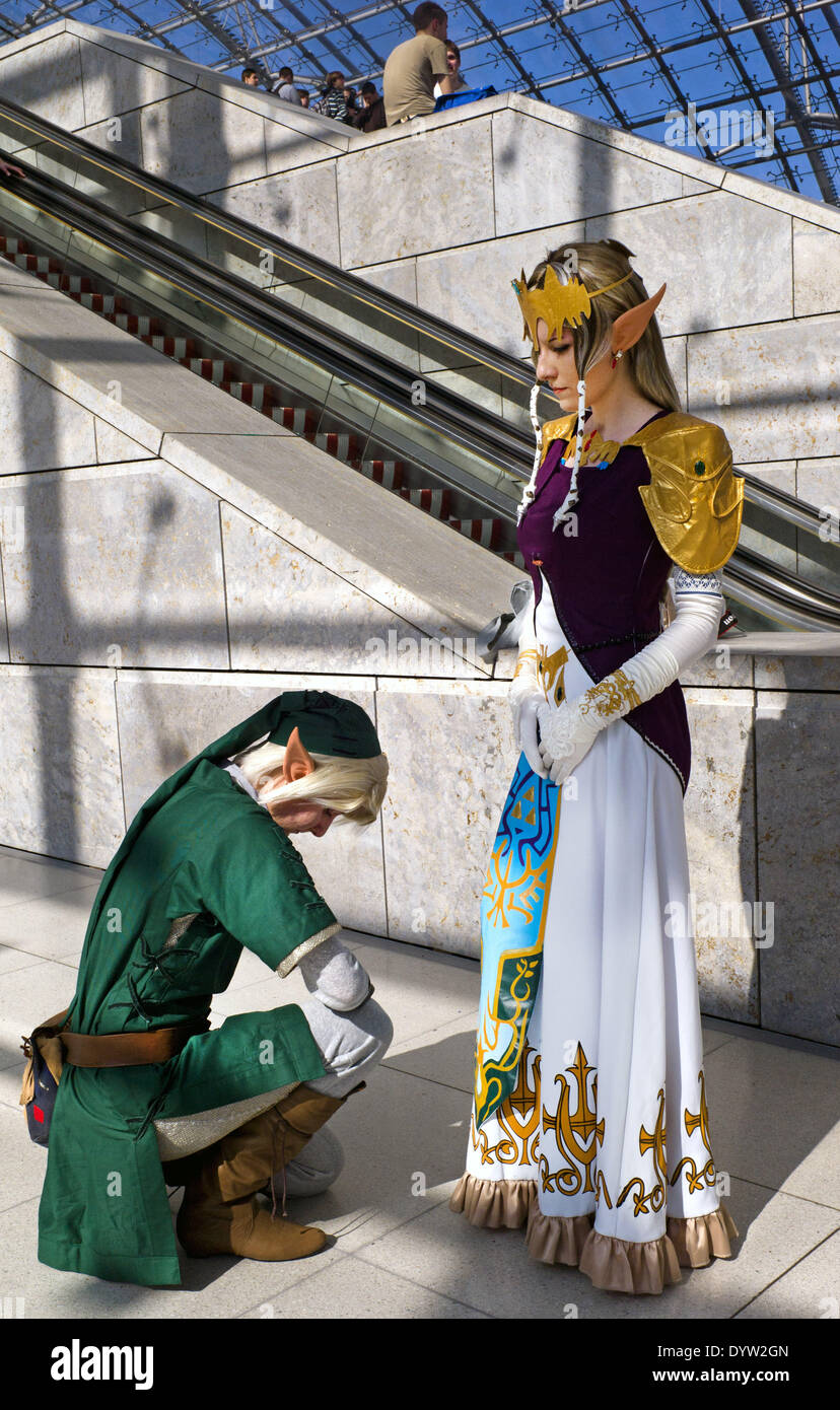 Manga Cosplayers High Resolution Stock Photography and Images - Alamy
