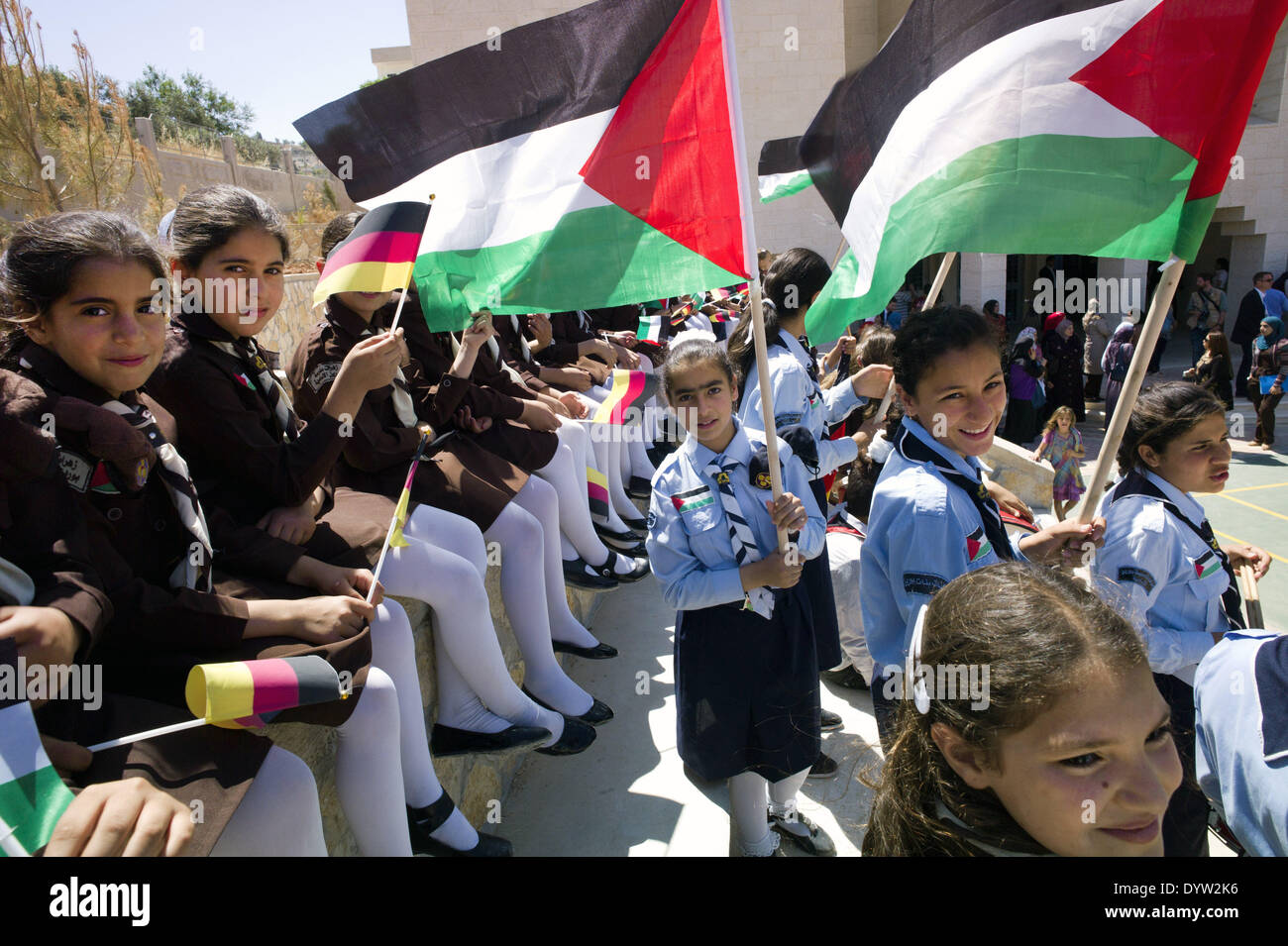 Palestinian school hi-res stock photography and images - Alamy