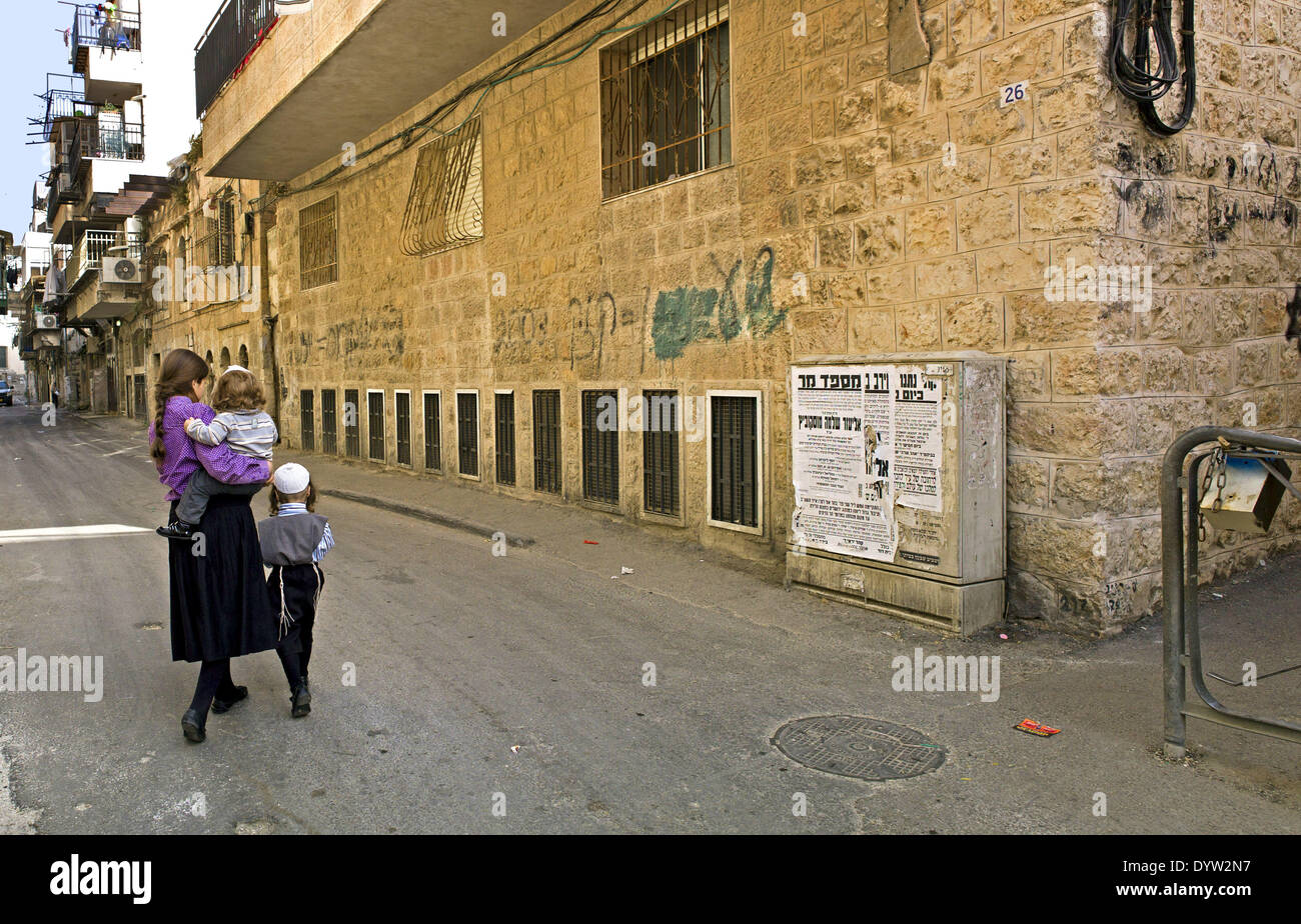 Jewish children in hi-res stock photography and images - Alamy