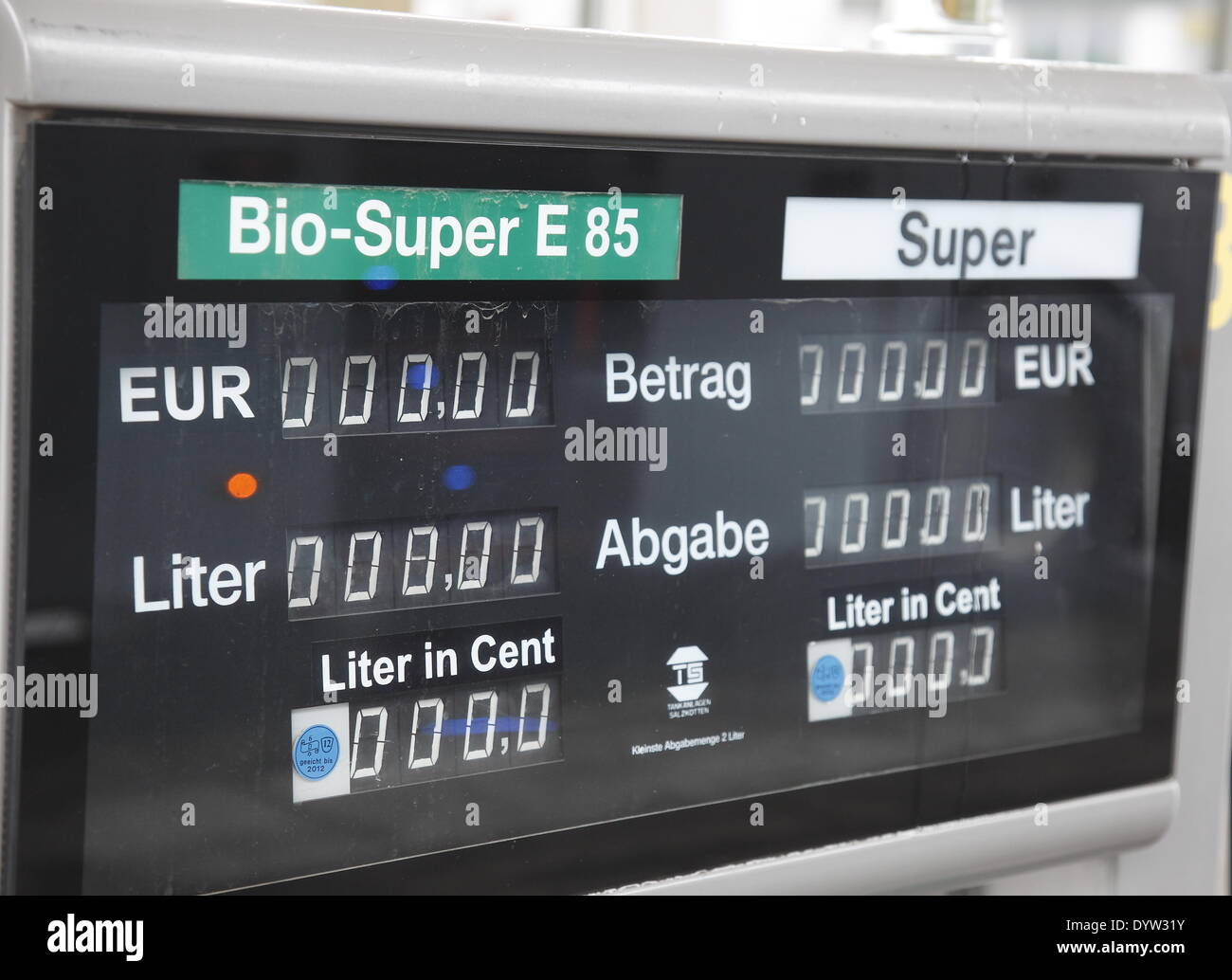 E85 fuel hi-res stock photography and images - Alamy