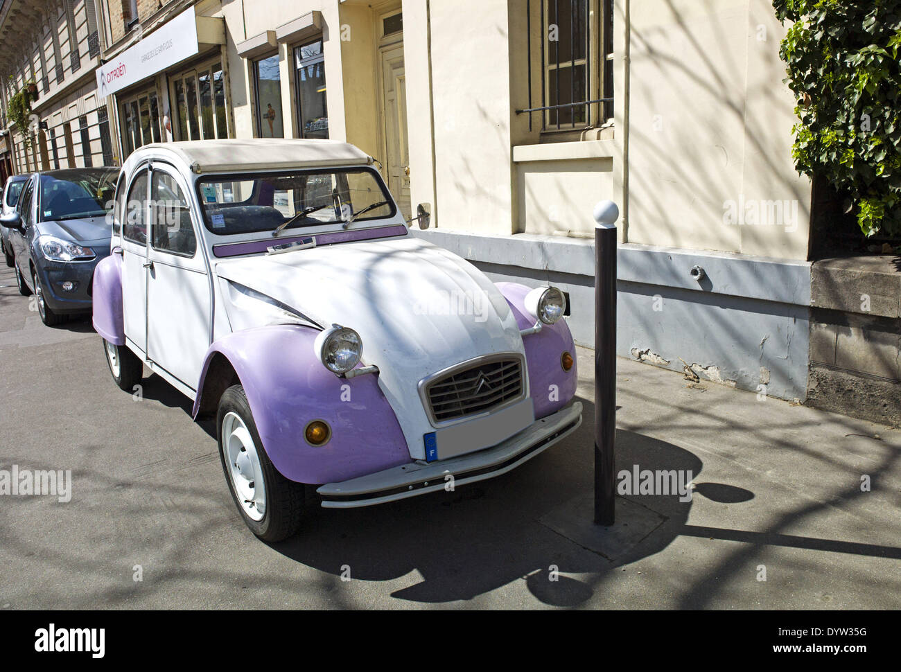 Collectors 2cv hi-res stock photography and images - Alamy