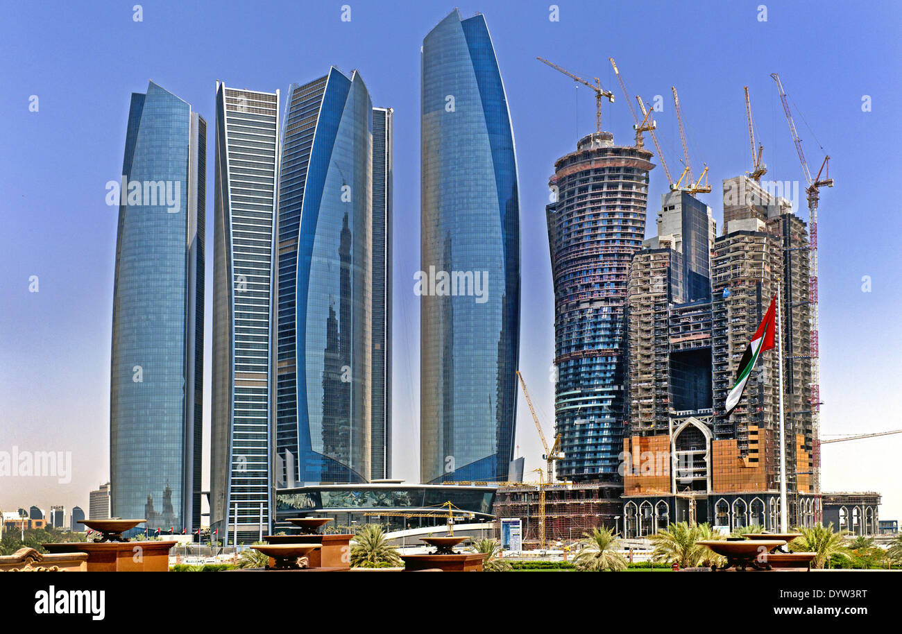 Construction site of the etihad towers in abu dhabi hi-res stock ...