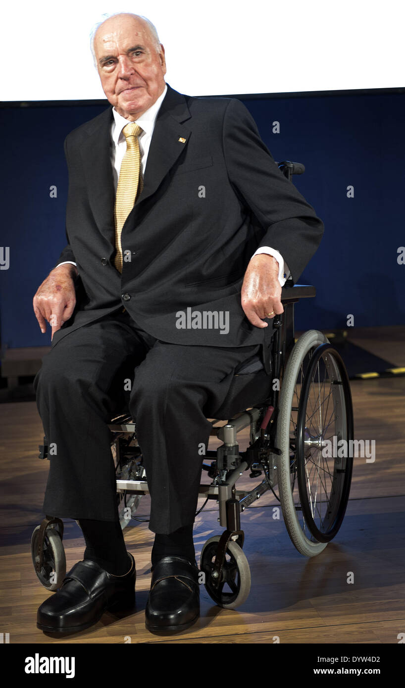 Federal chancellor helmut kohl hi-res stock photography and images - Alamy