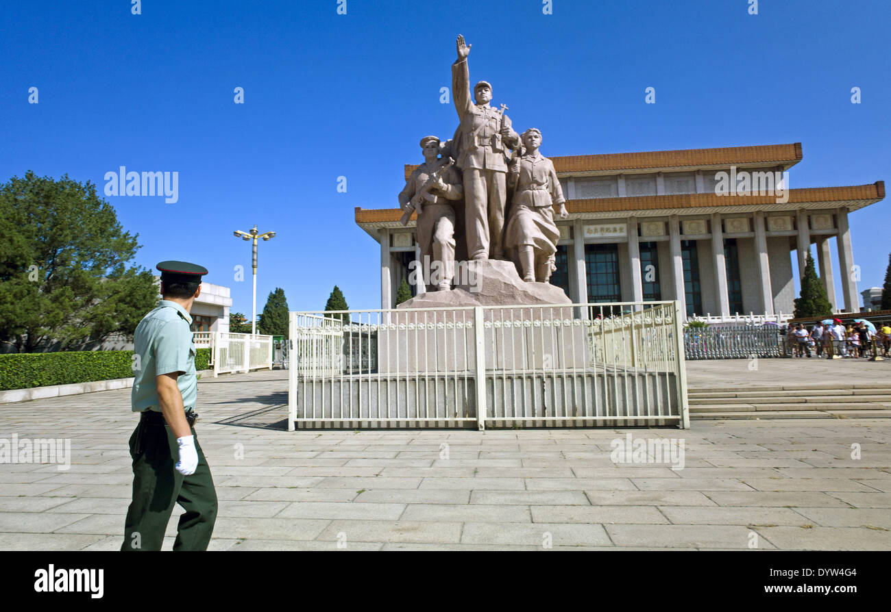 Mao zedong mausoleum in tiananmen hi-res stock photography and images ...
