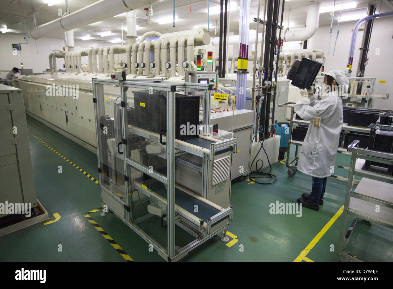 Wafer production line hi-res stock photography and images - Alamy