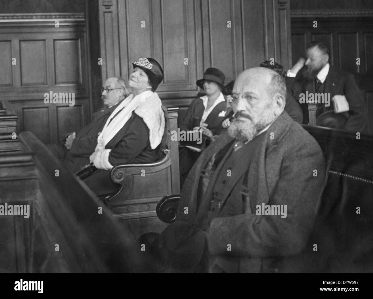 Yvette guilbert hi-res stock photography and images - Alamy