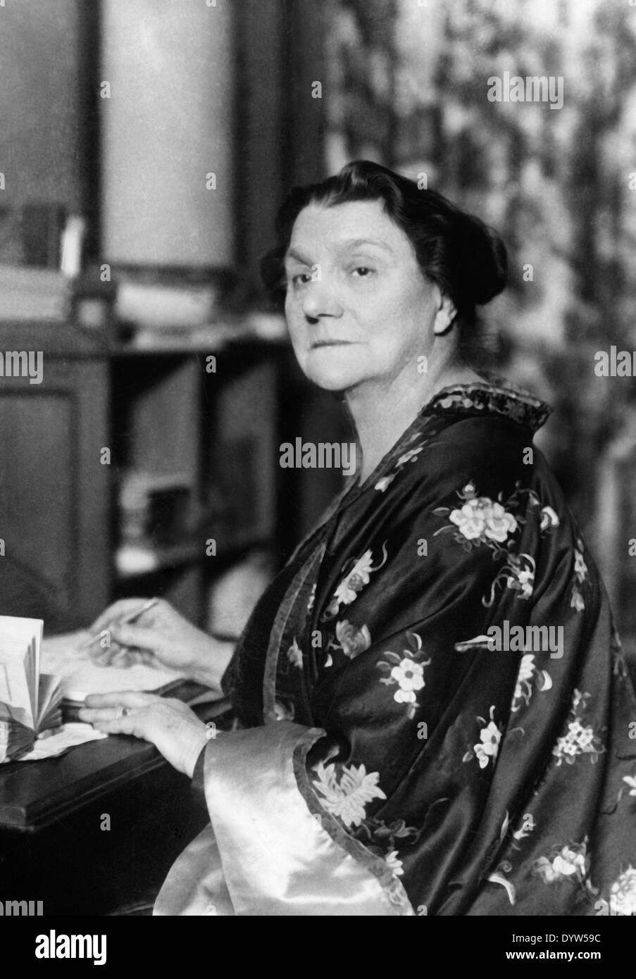 Yvette guilbert Black and White Stock Photos & Images - Alamy