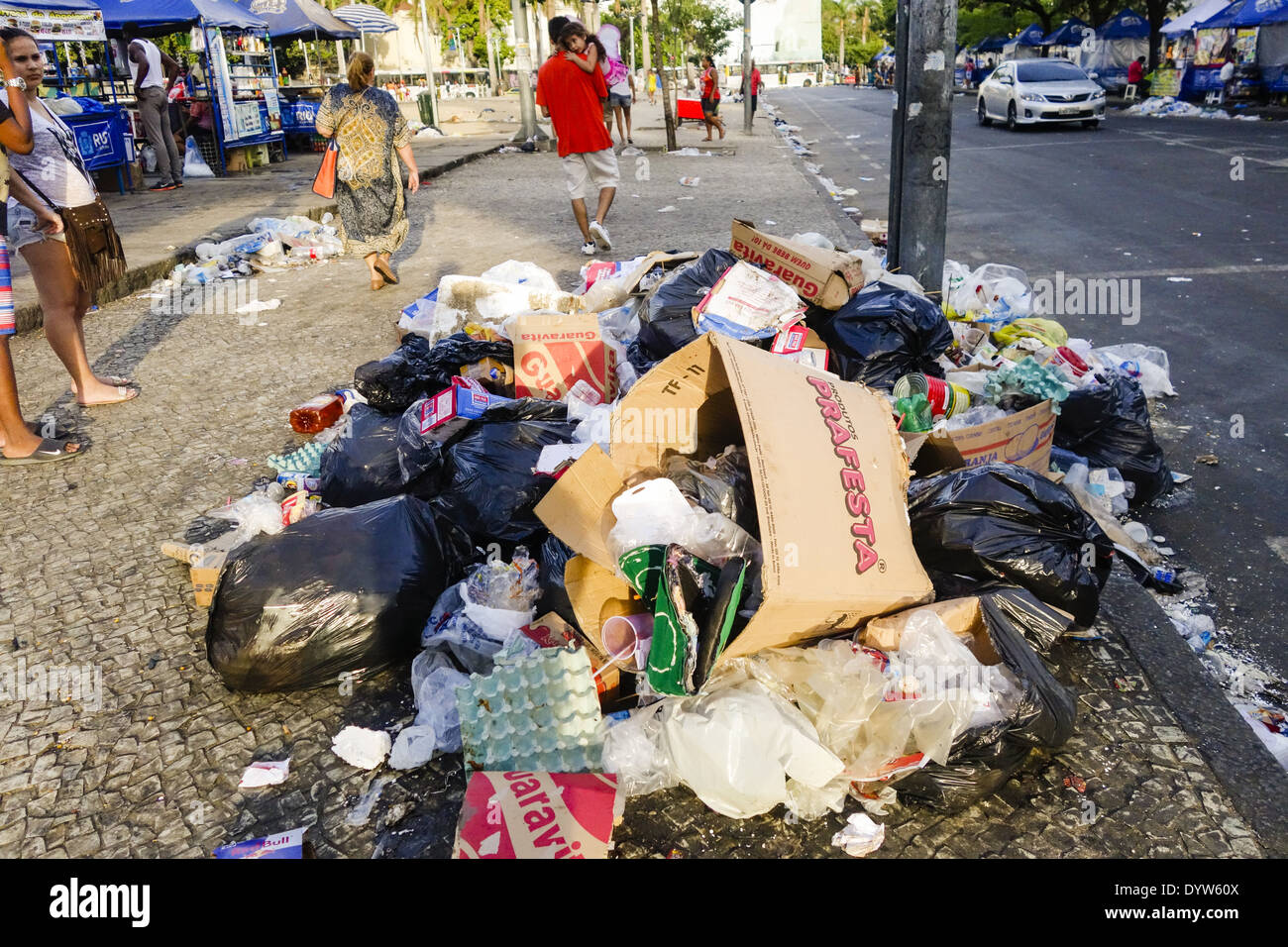 Garbage dump brazil hi-res stock photography and images - Alamy