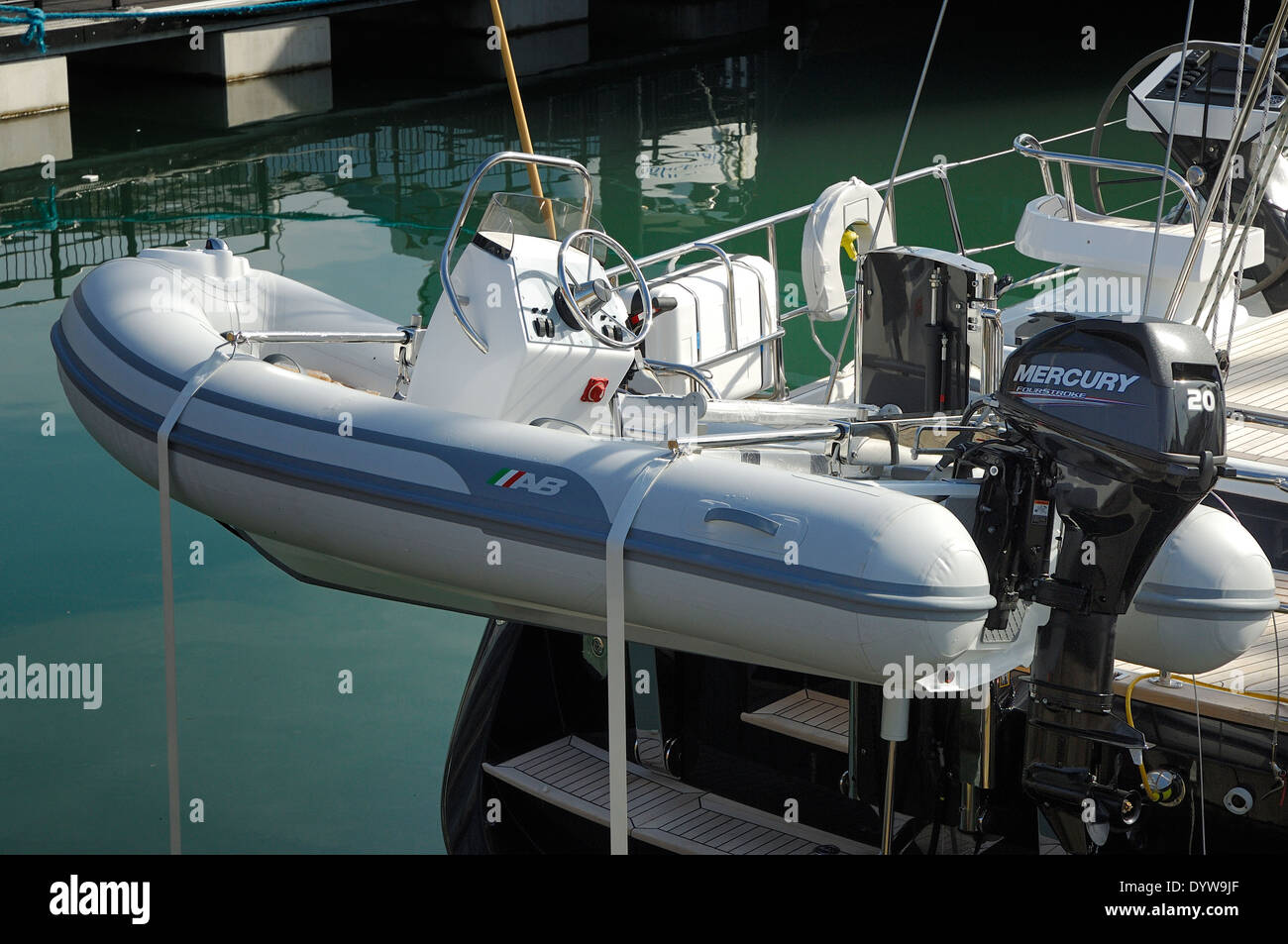 Rubber Dingy High Resolution Stock Photography and Images - Alamy