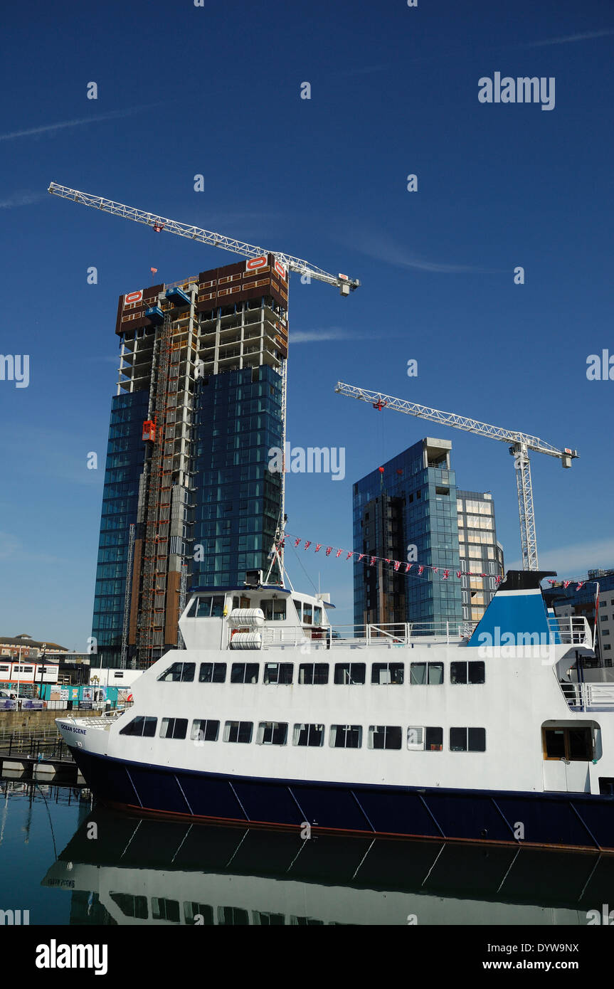 Construction boat hi-res stock photography and images - Alamy
