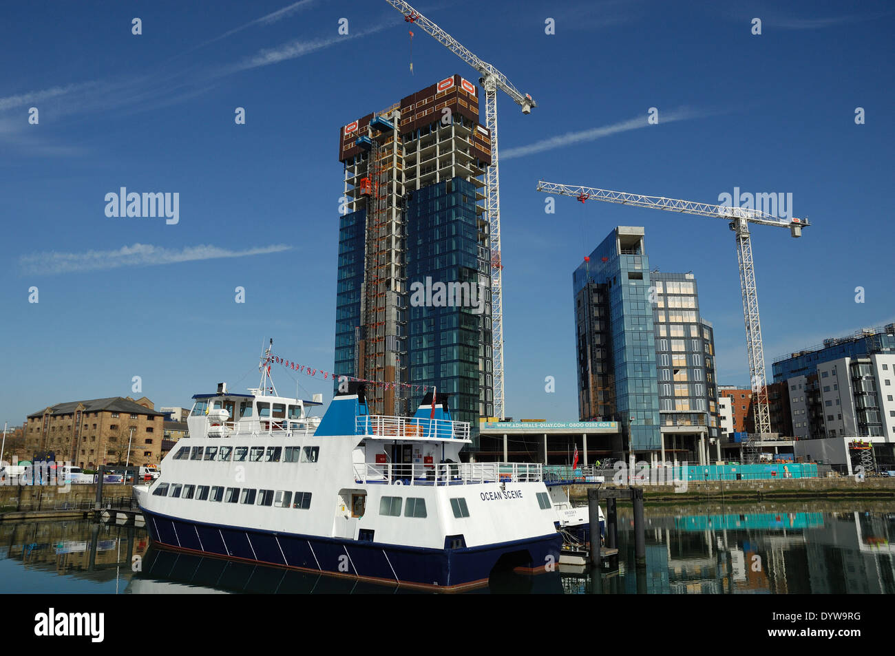 Construction boat hi-res stock photography and images - Alamy