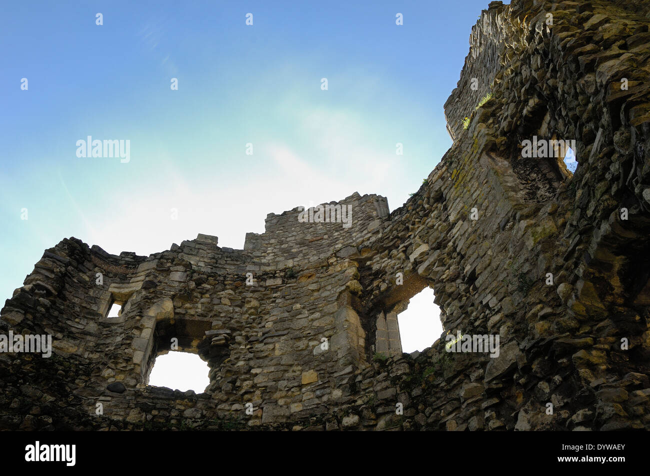Medieval stone wall walls uk hi-res stock photography and images - Alamy
