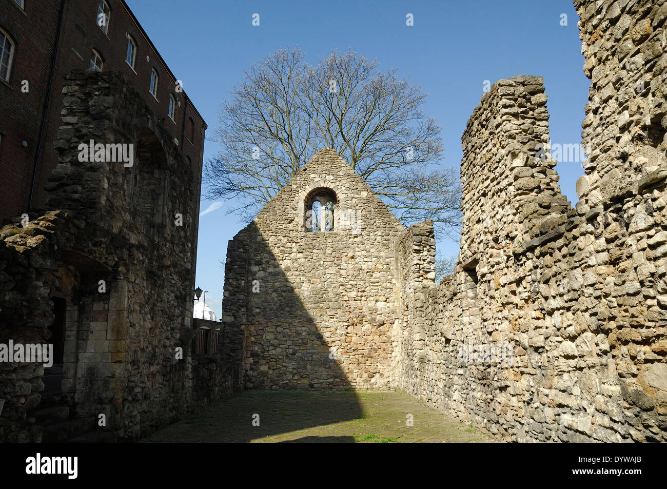 Medieval church ruins hi-res stock photography and images - Alamy